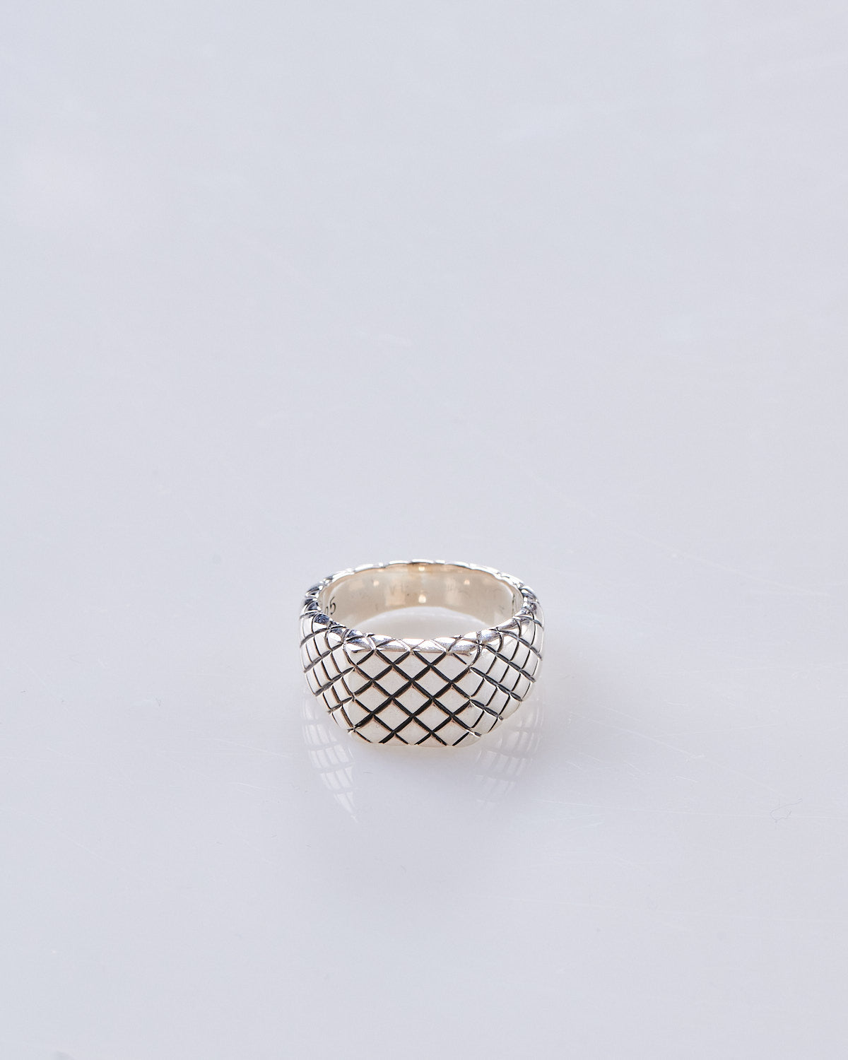 Maple Quilted Signet Ring Silver 925 – LESS 17