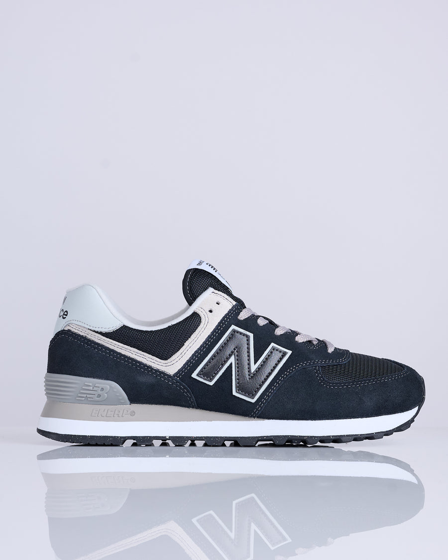 New Balance – LESS 17