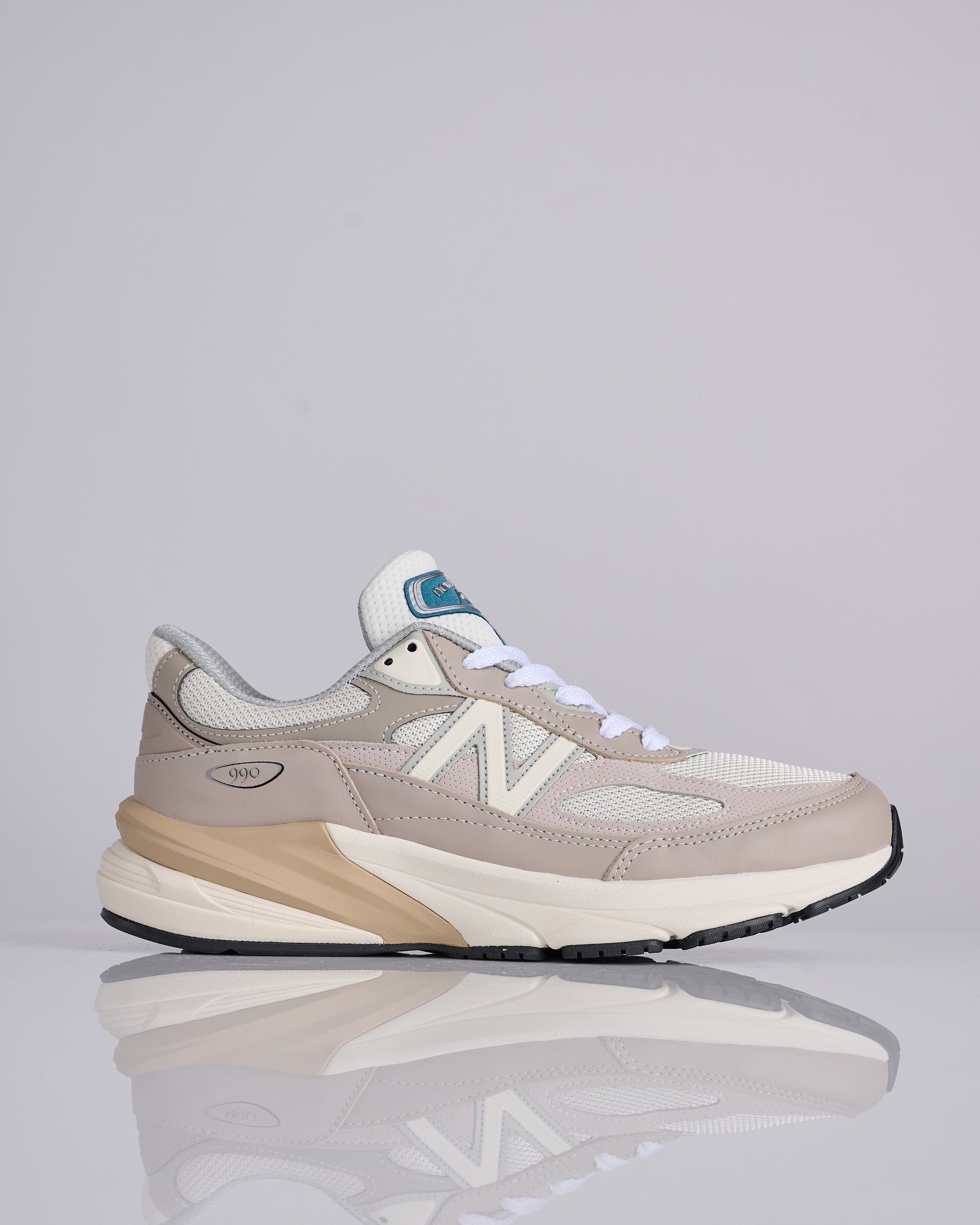 New Balance U990v6 MiUSA Light Mushroom/Moonrock – LESS 17